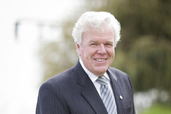 Neil Murray's retirement - Armstrong Murray